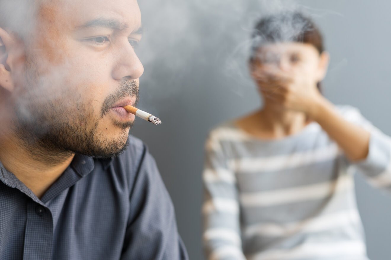 Vaping vs. Smoking Cigarettes: A Comprehensive Comparison - High Smoke ...